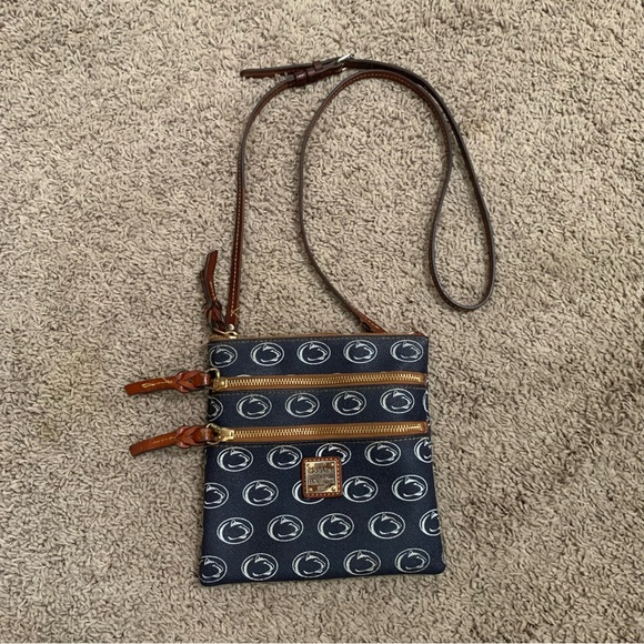 Dooney & Bourke | Bags | Dooney Bourke Penn State Crossbody Purse ...